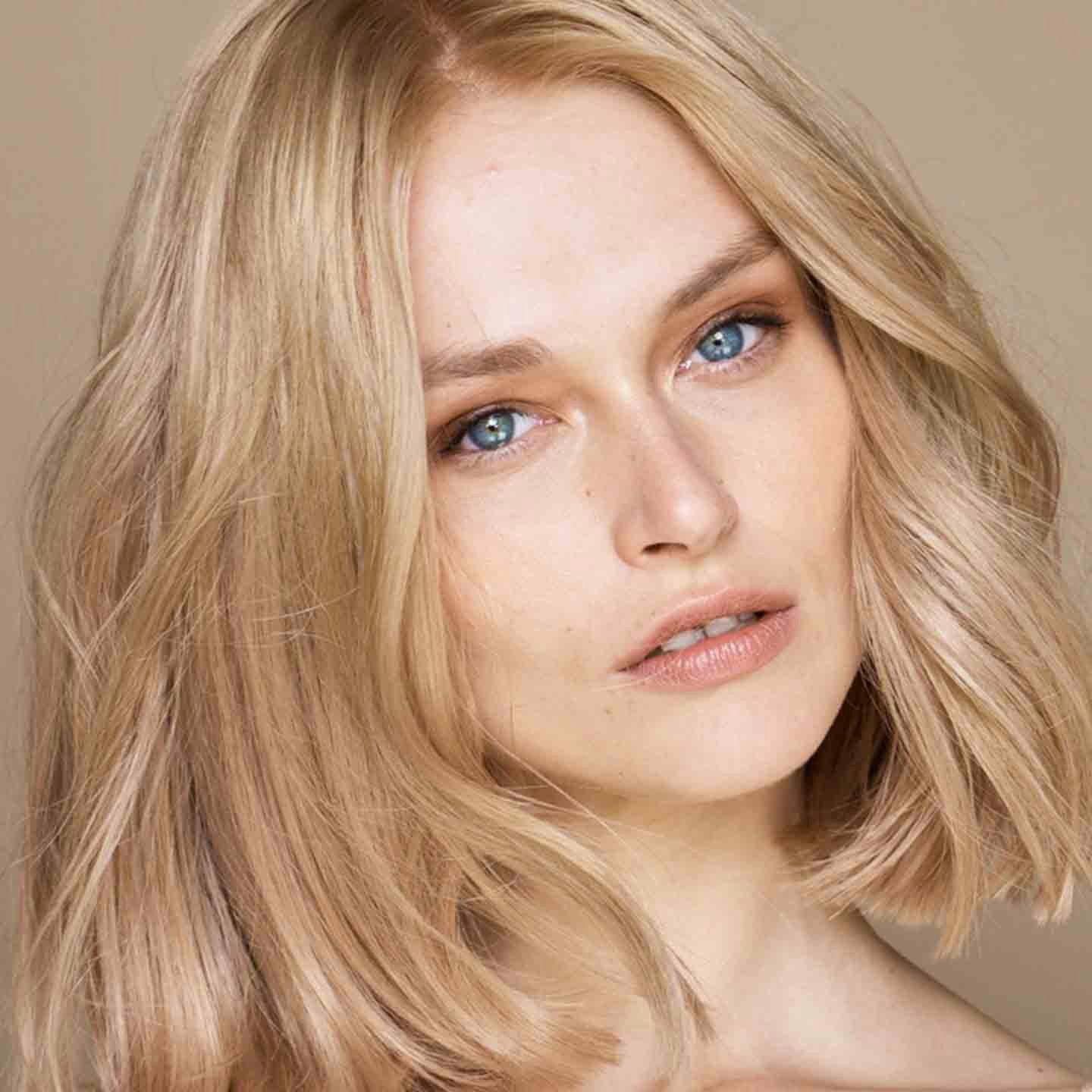 Tinte Excellence Sin Amoniaco 9U Rubio Claro Cenizo Universal